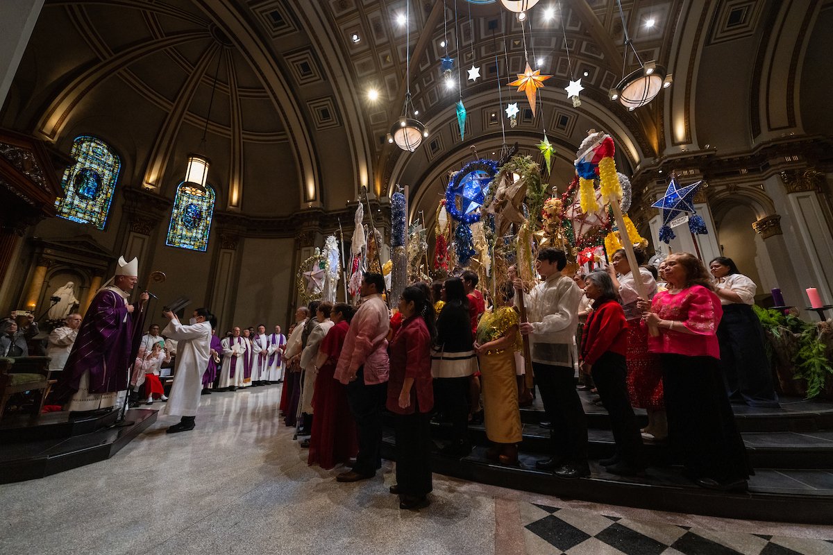 Simbang Gabi celebration at cathedral anticipates Christmas - Northwest ...