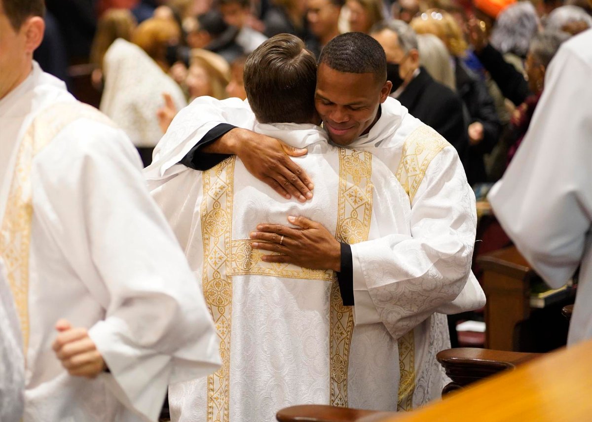 New study shows priests largely satisfied, but trust in bishops still ...