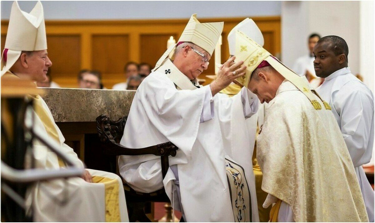 Pope names Archbishop Smith of Edmonton next Archbishop of Vancouver ...
