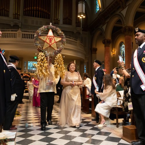 Simbang Gabi celebration at cathedral anticipates Christmas - Northwest ...